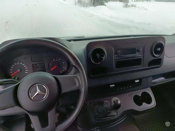 White Mercedes-Benz Sprinter 2022 in Kaunas, with an engine capacity of 1.95 L and mileage of 99 thousand km for 27830 €, photo 9 on AUTOMOTO.COM.LV