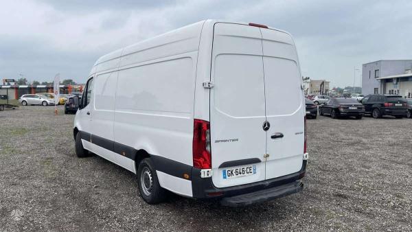 White Mercedes-Benz Sprinter 2022 in Marijampole, with an engine capacity of 1.95 L and mileage of 558 thousand km for 14390 €, photo 7 on AUTOMOTO.COM.LV