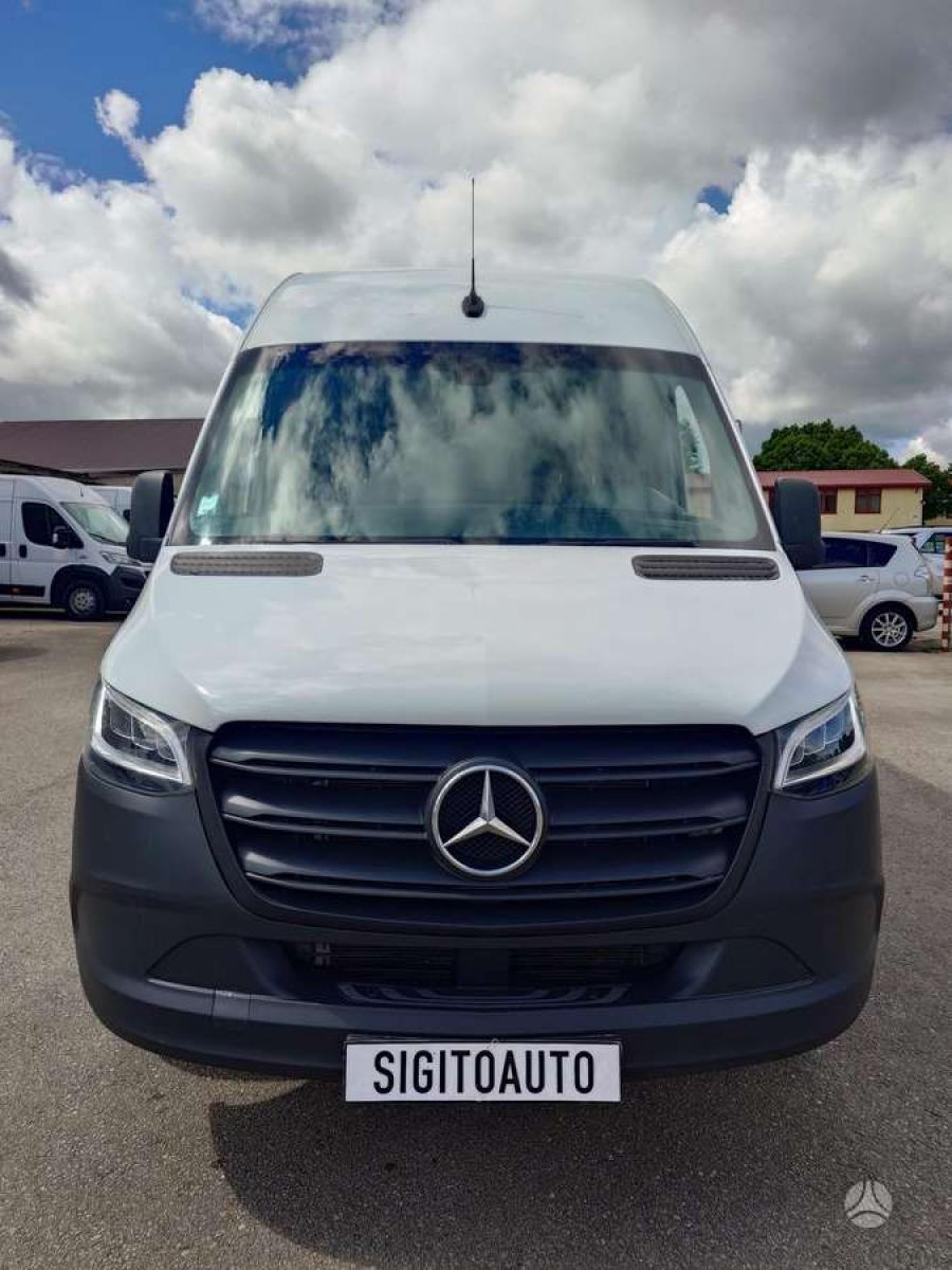 White Mercedes-Benz Sprinter 2022 in Taurage, with an engine capacity of 1.95 L and mileage of 245 thousand km for 19239 €, photo 3 on AUTOMOTO.COM.LV
