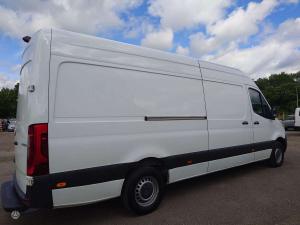 White Mercedes-Benz Sprinter 2022 in Taurage, with an engine capacity of 1.95 L and mileage of 245 thousand km for 19239 €, photo 5 on AUTOMOTO.COM.LV