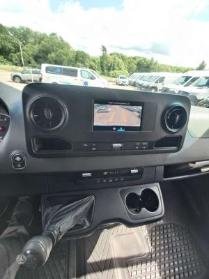 White Mercedes-Benz Sprinter 2022 in Taurage, with an engine capacity of 1.95 L and mileage of 245 thousand km for 19239 €, photo 12 on AUTOMOTO.COM.LV