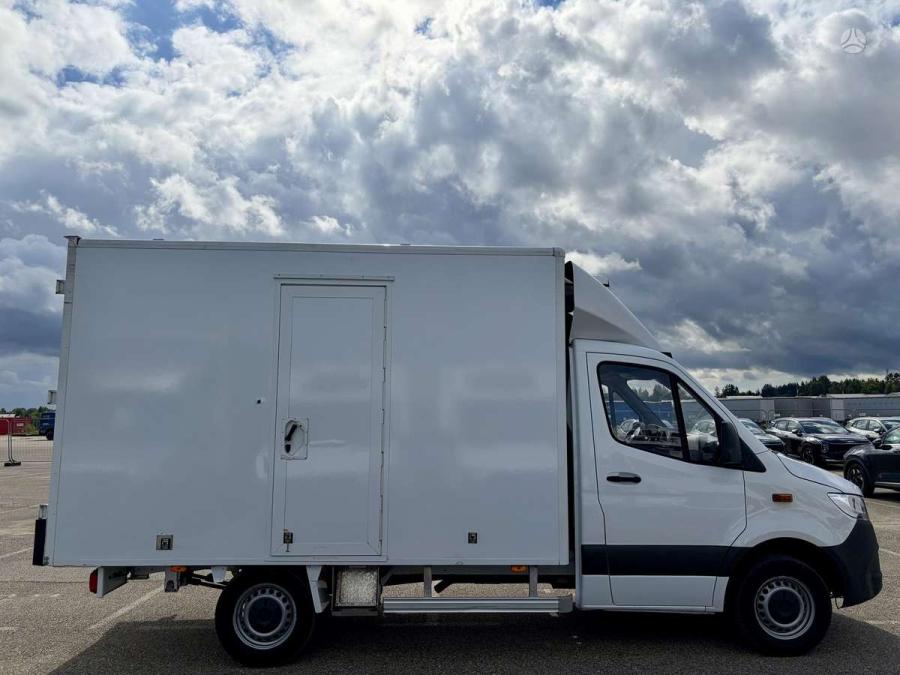 Balts Mercedes-Benz Sprinter 2022 Viļņa, ar dzinēja tilpumu 1.95 L un nobraukumu 206 tūkst. km par 19900 €, foto 5 vietnē AUTOMOTO.COM.LV