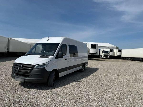 White Mercedes-Benz Sprinter 2022 in Kaunas, with an engine capacity of 0.00 L and mileage of 600 thousand km for 22869 €, photo 3 on AUTOMOTO.COM.LV