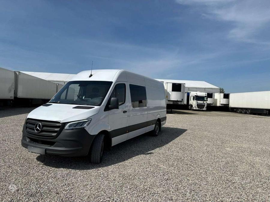 White Mercedes-Benz Sprinter 2022 in Kaunas, with an engine capacity of 0.00 L and mileage of 600 thousand km for 22869 €, photo 4 on AUTOMOTO.COM.LV