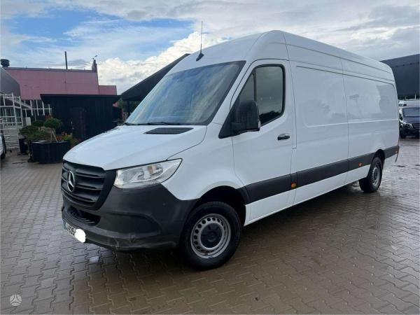 White Mercedes-Benz Sprinter 2022 in Kaunas, with an engine capacity of 2.00 L and mileage of 330 thousand km for 11200 €, photo 1 on AUTOMOTO.COM.LV