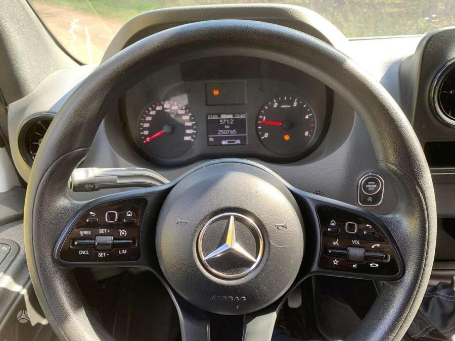 Balts Mercedes-Benz Sprinter 2022 Viļņa, ar dzinēja tilpumu 1.95 L un nobraukumu 250 tūkst. km par 20207 €, foto 17 vietnē AUTOMOTO.COM.LV