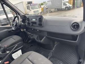 White Mercedes-Benz Sprinter 2022 in Kaunas, with an engine capacity of 1.95 L and mileage of 226 thousand km for 19360 €, photo 9 on AUTOMOTO.COM.LV