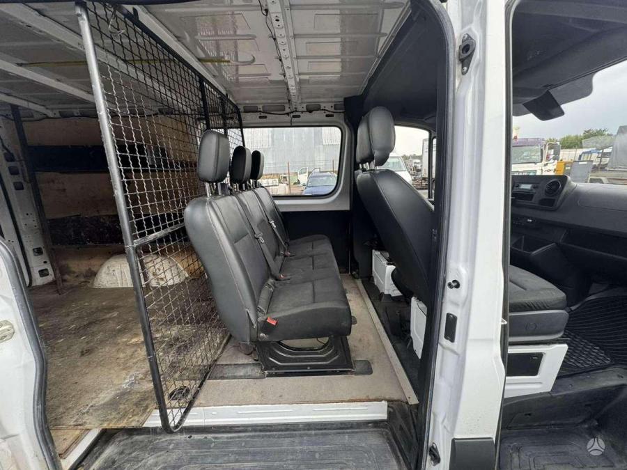 White Mercedes-Benz Sprinter 2022 in Kaunas, with an engine capacity of 1.95 L and mileage of 226 thousand km for 19360 €, photo 10 on AUTOMOTO.COM.LV