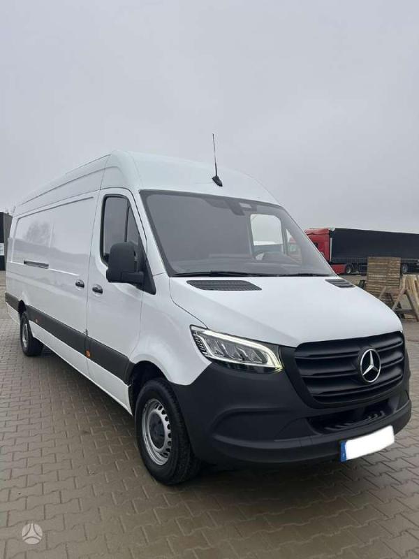 White Mercedes-Benz Sprinter 2023 in Kaunas, with an engine capacity of 2.00 L and mileage of 340 thousand km for 17800 €, photo 1 on AUTOMOTO.COM.LV