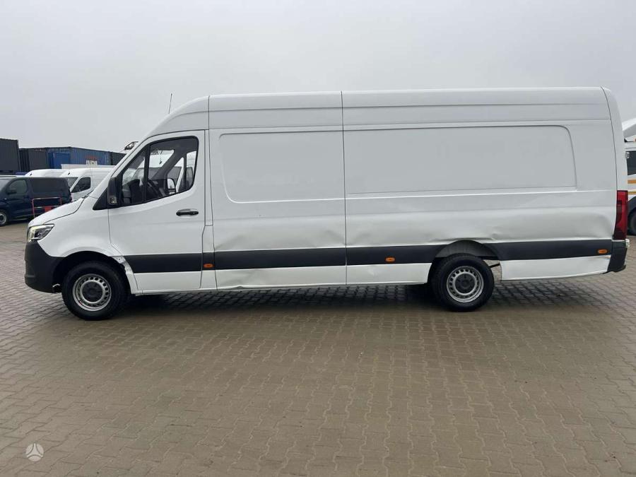 White Mercedes-Benz Sprinter 2023 in Kaunas, with an engine capacity of 2.00 L and mileage of 340 thousand km for 17800 €, photo 3 on AUTOMOTO.COM.LV