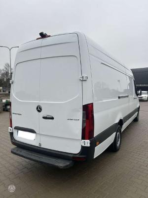 White Mercedes-Benz Sprinter 2023 in Kaunas, with an engine capacity of 2.00 L and mileage of 340 thousand km for 17800 €, photo 5 on AUTOMOTO.COM.LV