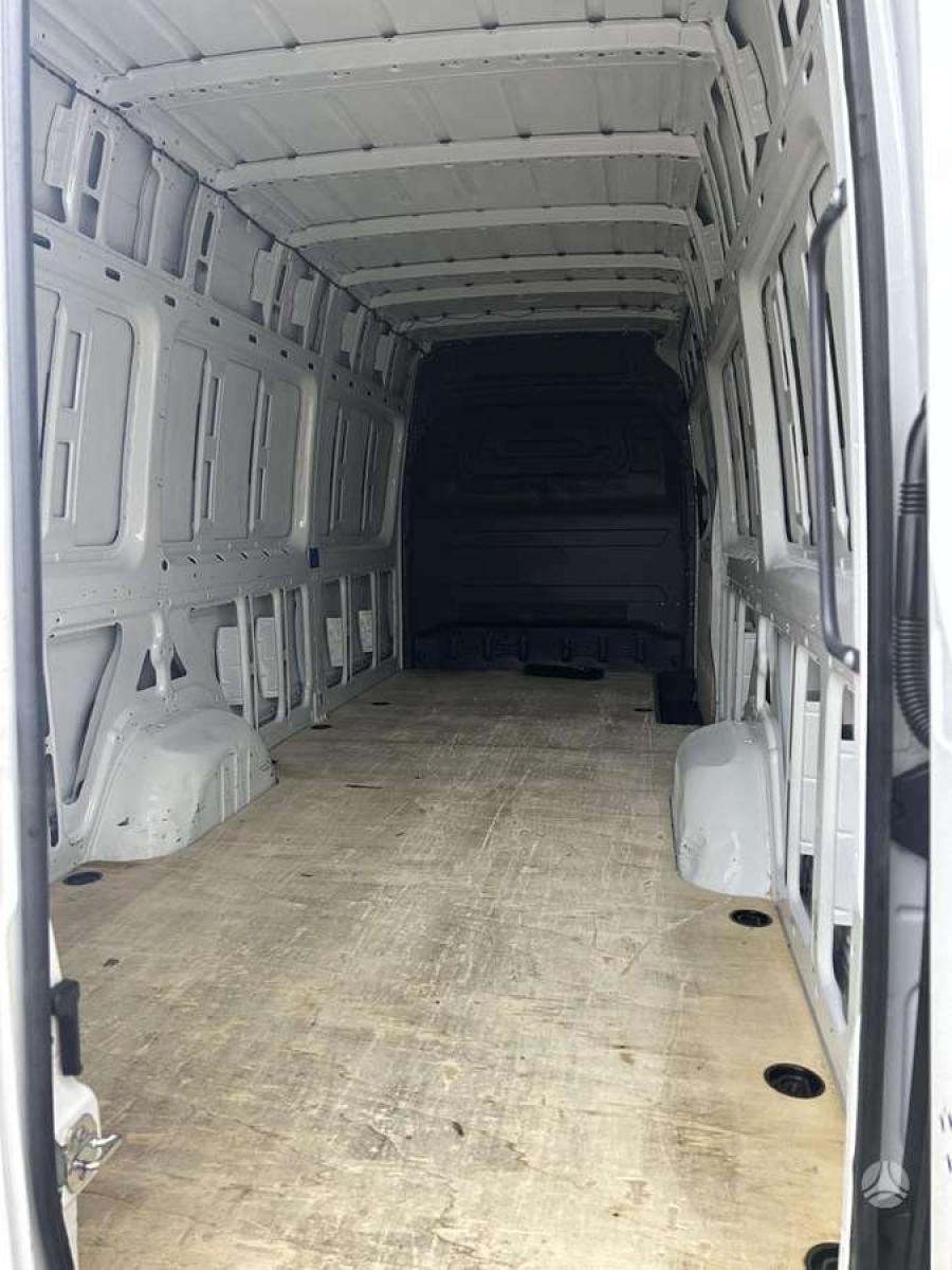 White Mercedes-Benz Sprinter 2023 in Kaunas, with an engine capacity of 2.00 L and mileage of 340 thousand km for 17800 €, photo 10 on AUTOMOTO.COM.LV