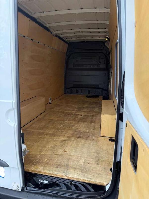 White Mercedes-Benz Sprinter 2023 in Kaunas, with an engine capacity of 2.00 L and mileage of 550 thousand km for 16850 €, photo 8 on AUTOMOTO.COM.LV