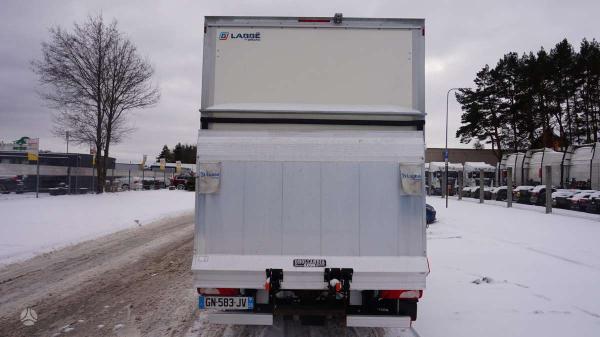 White Mercedes-Benz Sprinter 2023 in Vilnius, with an engine capacity of 1.95 L and mileage of 175 thousand km for 22900 €, photo 6 on AUTOMOTO.COM.LV