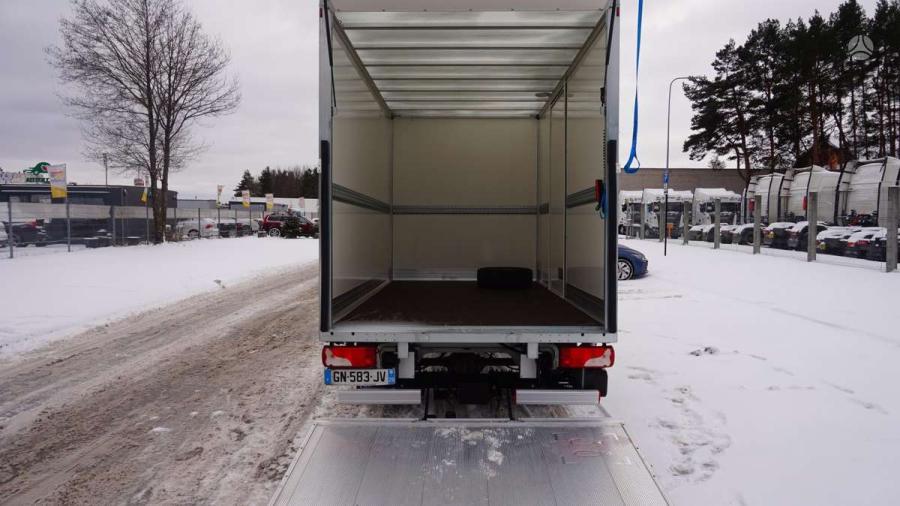 White Mercedes-Benz Sprinter 2023 in Vilnius, with an engine capacity of 1.95 L and mileage of 175 thousand km for 22900 €, photo 15 on AUTOMOTO.COM.LV