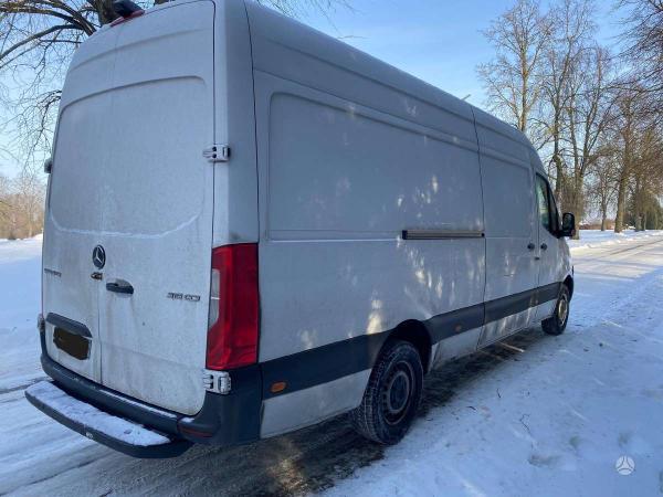 Balts Mercedes-Benz Sprinter 2023 Panevēža, ar dzinēja tilpumu 1.95 L un nobraukumu 400 tūkst. km par 15900 €, foto 3 vietnē AUTOMOTO.COM.LV
