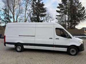 White Mercedes-Benz Sprinter 2023 in Kaunas, with an engine capacity of 2.00 L and mileage of 380 thousand km for 16200 €, photo 5 on AUTOMOTO.COM.LV