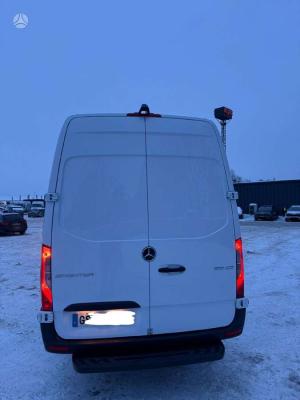 White Mercedes-Benz Sprinter 2023 in Kaunas, with an engine capacity of 2.00 L and mileage of 380 thousand km for 18900 €, photo 4 on AUTOMOTO.COM.LV