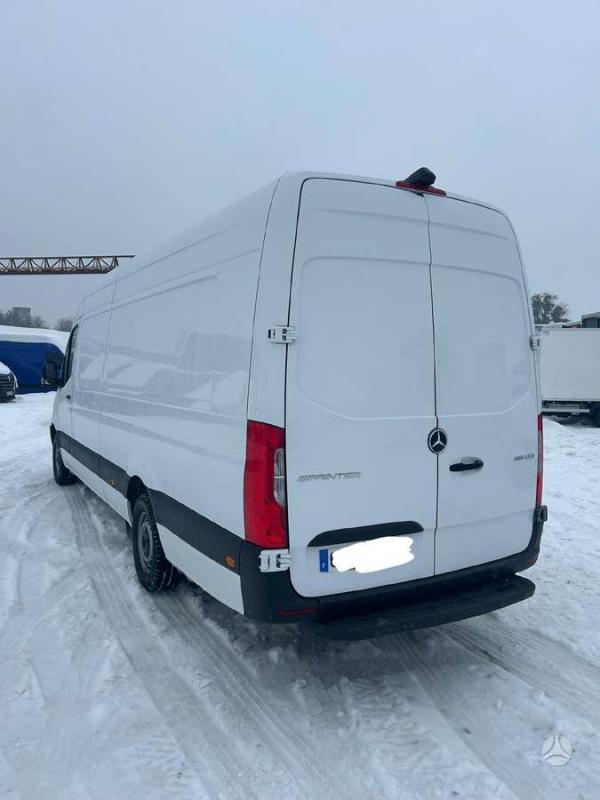 Balts Mercedes-Benz Sprinter 2023 Kauņa, ar dzinēja tilpumu 2.00 L un nobraukumu 198 tūkst. km par 16800 €, foto 6 vietnē AUTOMOTO.COM.LV