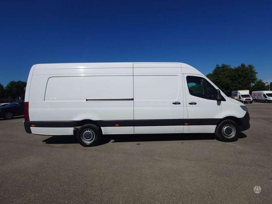 Balts Mercedes-Benz Sprinter 2023 Tauragė, ar dzinēja tilpumu 1.95 L un nobraukumu 240 tūkst. km par 21175 €, foto 3 vietnē AUTOMOTO.COM.LV