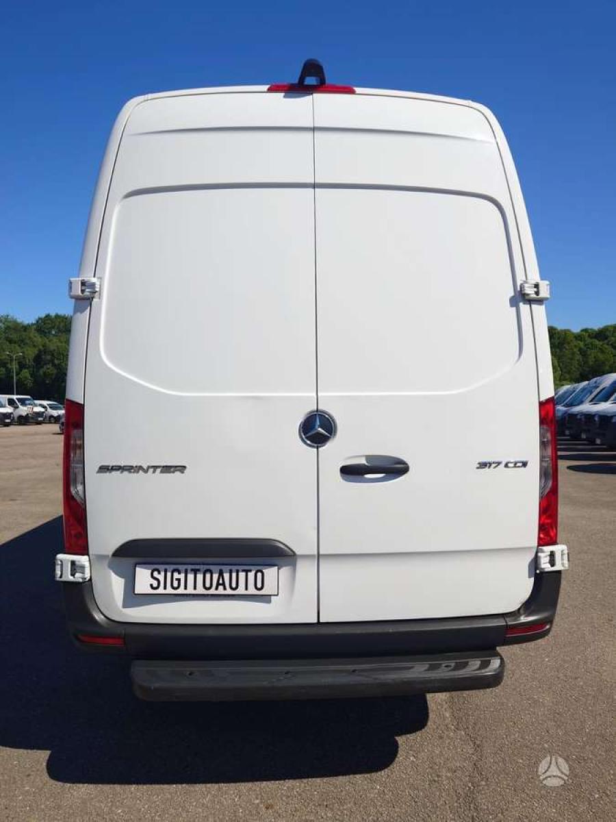 Balts Mercedes-Benz Sprinter 2023 Tauragė, ar dzinēja tilpumu 1.95 L un nobraukumu 240 tūkst. km par 21175 €, foto 4 vietnē AUTOMOTO.COM.LV