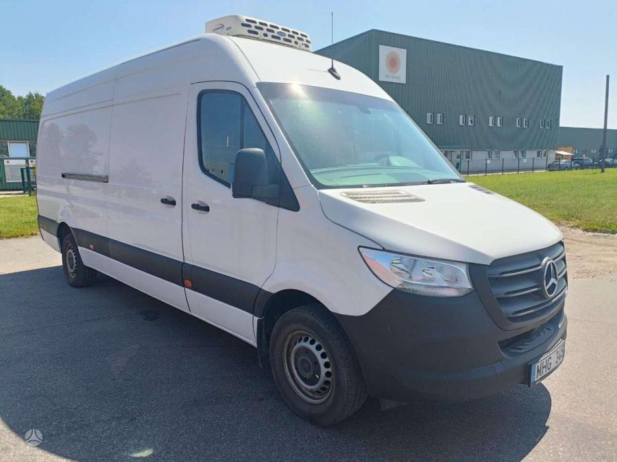 Balts Mercedes-Benz Sprinter 2023 Kauņa, ar dzinēja tilpumu 1.95 L un nobraukumu 99 tūkst. km par 24000 €, foto 4 vietnē AUTOMOTO.COM.LV
