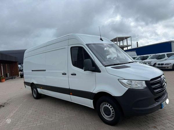 White Mercedes-Benz Sprinter 2023 in Kaunas, with an engine capacity of 2.00 L and mileage of 299 thousand km for 13980 €, photo 5 on AUTOMOTO.COM.LV