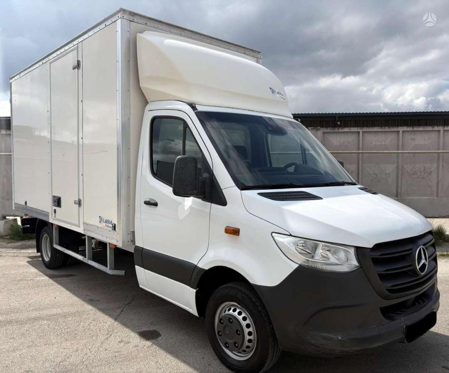 Balts Mercedes-Benz Sprinter 2023 Kauņa, ar dzinēja tilpumu 1.95 L un nobraukumu 160 tūkst. km par 19500 €, foto 1 vietnē AUTOMOTO.COM.LV