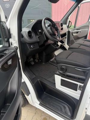 White Mercedes-Benz Sprinter 2023 in Kaunas, with an engine capacity of 2.00 L and mileage of 380 thousand km for 17500 €, photo 11 on AUTOMOTO.COM.LV