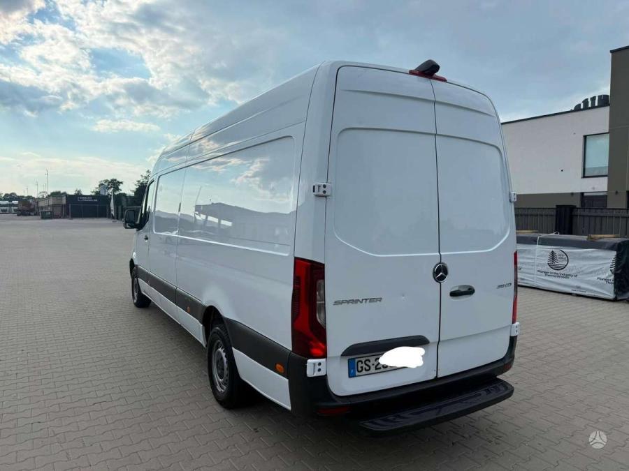 White Mercedes-Benz Sprinter 2023 in Kaunas, with an engine capacity of 2.00 L and mileage of 380 thousand km for 17500 €, photo 16 on AUTOMOTO.COM.LV