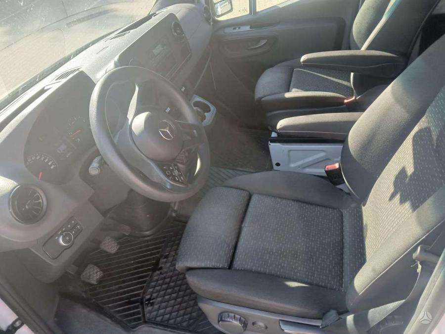 Balts Mercedes-Benz Sprinter 2023 Viļņa, ar dzinēja tilpumu 1.95 L un nobraukumu 439 tūkst. km par 27104 €, foto 11 vietnē AUTOMOTO.COM.LV