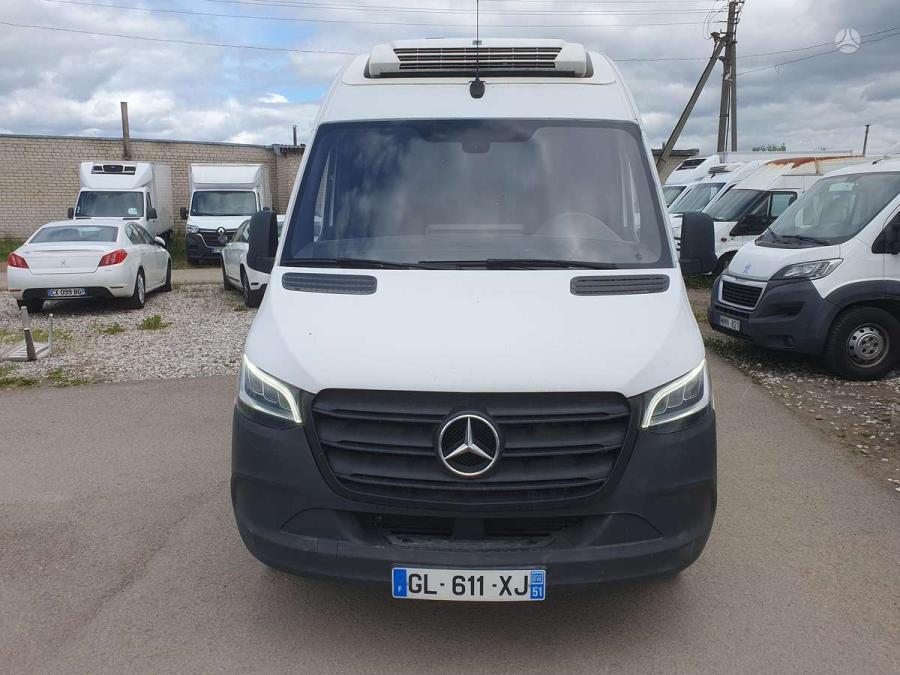 White Mercedes-Benz Sprinter 2023 in Taurage, with an engine capacity of 2.00 L and mileage of 207 thousand km for 16900 €, photo 3 on AUTOMOTO.COM.LV