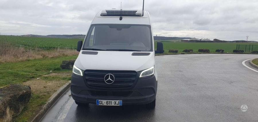 White Mercedes-Benz Sprinter 2023 in Taurage, with an engine capacity of 2.00 L and mileage of 207 thousand km for 16900 €, photo 7 on AUTOMOTO.COM.LV