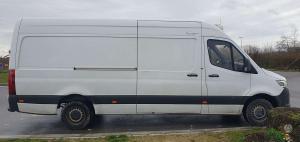 White Mercedes-Benz Sprinter 2023 in Taurage, with an engine capacity of 2.00 L and mileage of 207 thousand km for 16900 €, photo 11 on AUTOMOTO.COM.LV