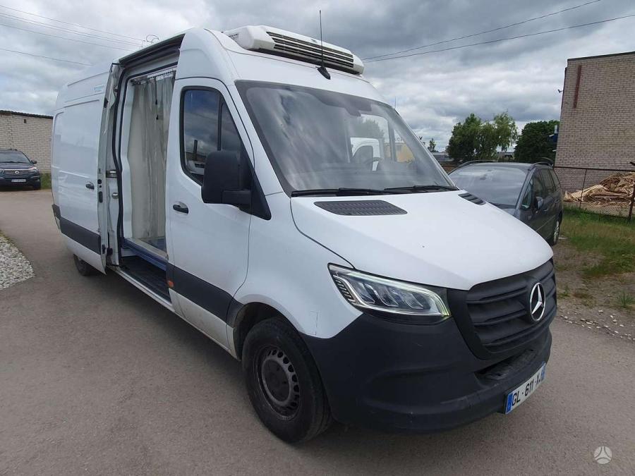 White Mercedes-Benz Sprinter 2023 in Taurage, with an engine capacity of 2.00 L and mileage of 207 thousand km for 16900 €, photo 12 on AUTOMOTO.COM.LV