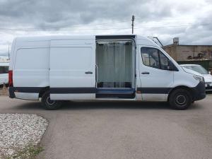 White Mercedes-Benz Sprinter 2023 in Taurage, with an engine capacity of 2.00 L and mileage of 207 thousand km for 16900 €, photo 13 on AUTOMOTO.COM.LV
