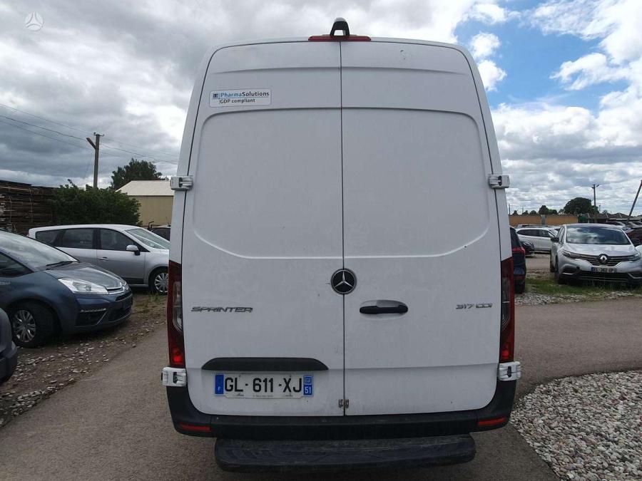 White Mercedes-Benz Sprinter 2023 in Taurage, with an engine capacity of 2.00 L and mileage of 207 thousand km for 16900 €, photo 15 on AUTOMOTO.COM.LV