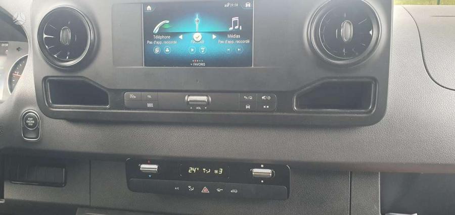 White Mercedes-Benz Sprinter 2023 in Taurage, with an engine capacity of 2.00 L and mileage of 207 thousand km for 16900 €, photo 29 on AUTOMOTO.COM.LV
