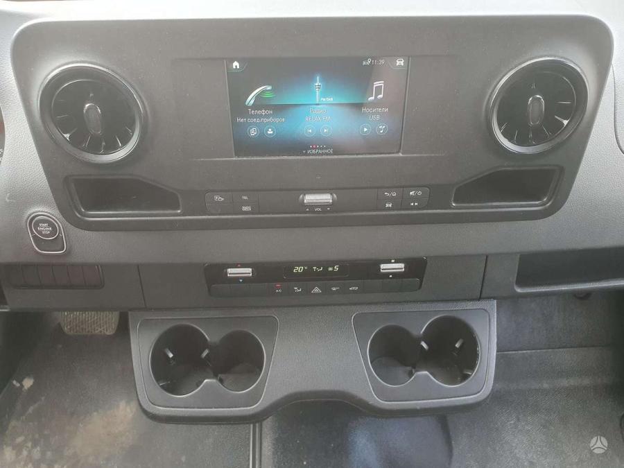White Mercedes-Benz Sprinter 2023 in Taurage, with an engine capacity of 2.00 L and mileage of 207 thousand km for 16900 €, photo 38 on AUTOMOTO.COM.LV
