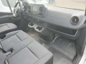 White Mercedes-Benz Sprinter 2023 in Taurage, with an engine capacity of 2.00 L and mileage of 207 thousand km for 16900 €, photo 43 on AUTOMOTO.COM.LV