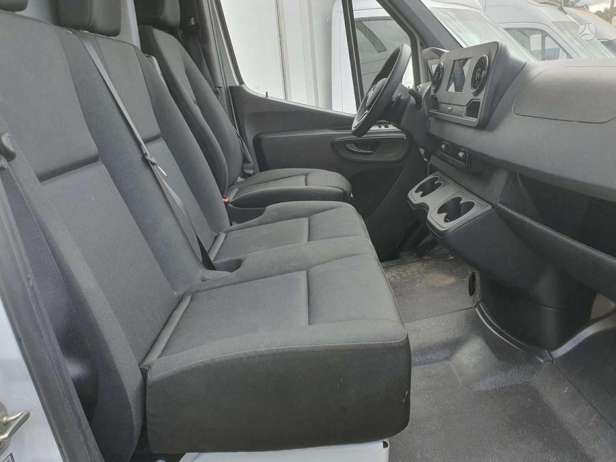 White Mercedes-Benz Sprinter 2023 in Taurage, with an engine capacity of 2.00 L and mileage of 207 thousand km for 16900 €, photo 44 on AUTOMOTO.COM.LV