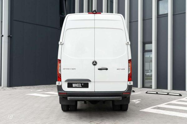 White Mercedes-Benz Sprinter 2023 in Vilnius, with an engine capacity of 1.95 L and mileage of 179 thousand km for 27950 €, photo 5 on AUTOMOTO.COM.LV