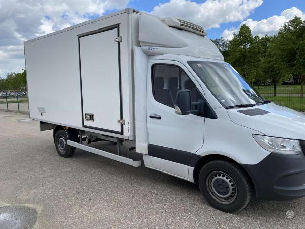 White Mercedes-Benz Sprinter 2024 in Kaunas, with an engine capacity of 2.29 L and mileage of 450 thousand km for 25500 €, photo 2 on AUTOMOTO.COM.LV