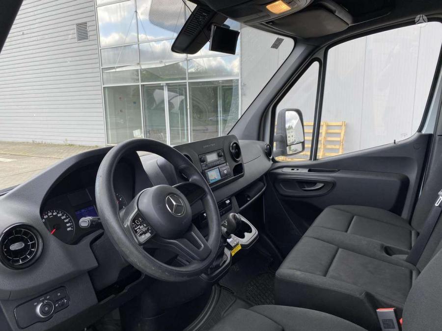 White Mercedes-Benz Sprinter 2024 in Kaunas, with an engine capacity of 2.29 L and mileage of 450 thousand km for 25500 €, photo 5 on AUTOMOTO.COM.LV