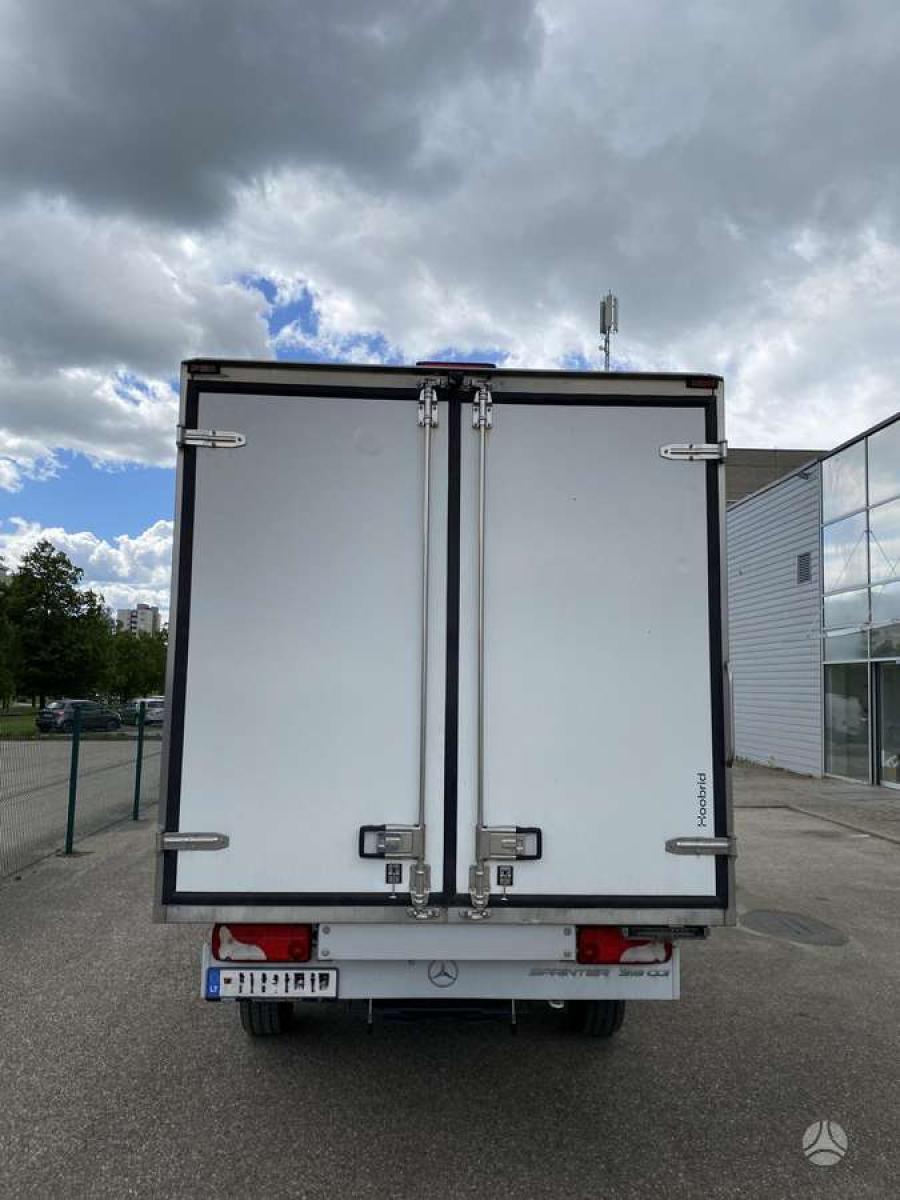 White Mercedes-Benz Sprinter 2024 in Kaunas, with an engine capacity of 2.29 L and mileage of 450 thousand km for 25500 €, photo 10 on AUTOMOTO.COM.LV