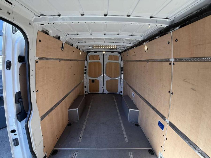 White Mercedes-Benz Sprinter 2024 in Kaunas, with an engine capacity of 1.95 L and mileage of 30 thousand km for 39900 €, photo 12 on AUTOMOTO.COM.LV