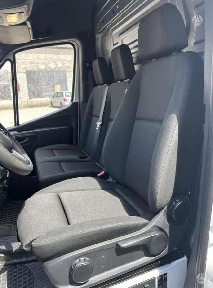 Balts Mercedes-Benz Sprinter 2024 Kauņa, ar dzinēja tilpumu 2.00 L un nobraukumu 240 tūkst. km par 15800 €, foto 5 vietnē AUTOMOTO.COM.LV