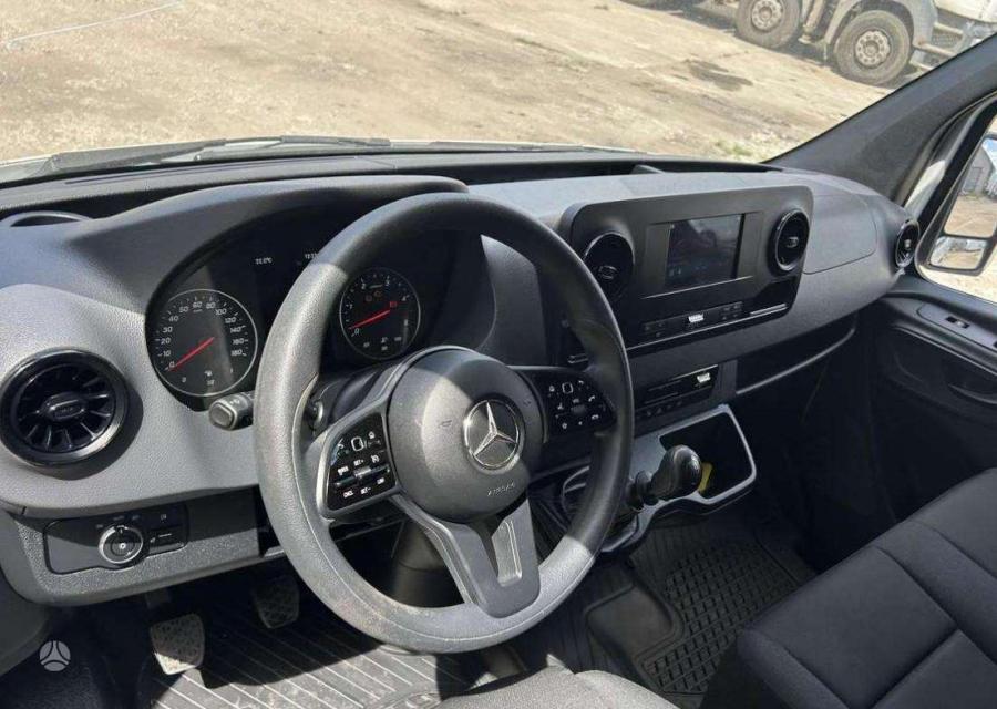 Balts Mercedes-Benz Sprinter 2024 Kauņa, ar dzinēja tilpumu 2.00 L un nobraukumu 240 tūkst. km par 15800 €, foto 9 vietnē AUTOMOTO.COM.LV