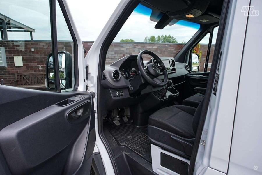Balts Mercedes-Benz Sprinter 2025 Kauņa, ar dzinēja tilpumu 2.00 L un nobraukumu 215 tūkst. km par 30250 €, foto 19 vietnē AUTOMOTO.COM.LV