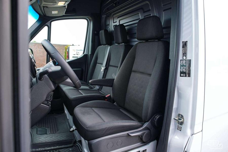 Balts Mercedes-Benz Sprinter 2025 Kauņa, ar dzinēja tilpumu 2.00 L un nobraukumu 215 tūkst. km par 30250 €, foto 22 vietnē AUTOMOTO.COM.LV